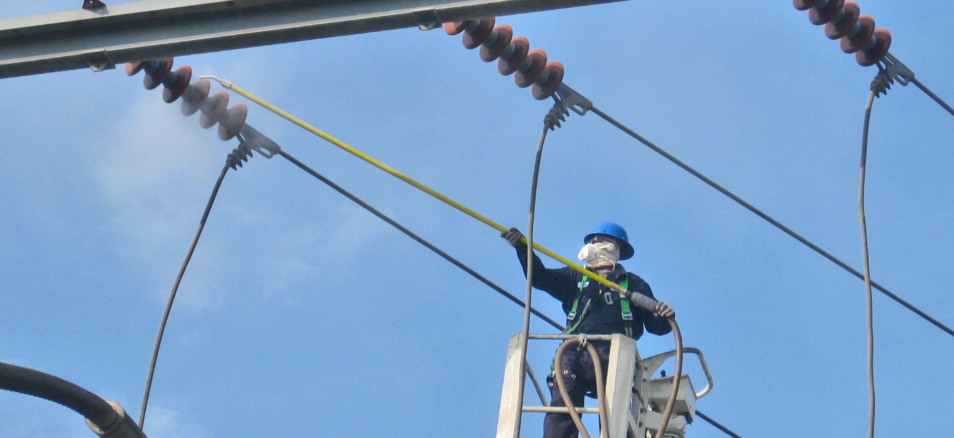 High Voltage Insulator Cleaning | Midsun Group